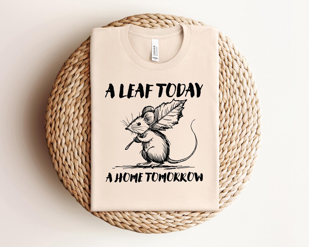 Cute Mouse With Leaf PNG SVG, Whimsical Rainy Day Mouse Clipart, Cozy ...