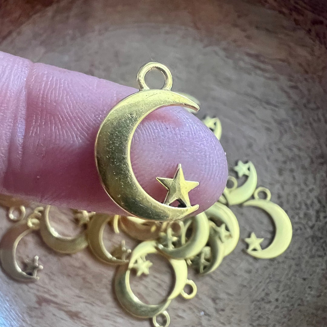 10 Gold Moon Charms Gold Moon Pendants Mini Moon and Star Charms UK ...