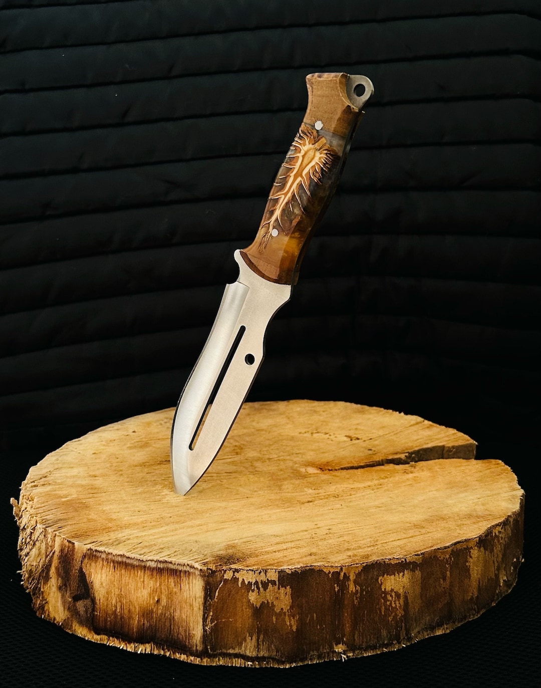Handcrafted Hunting Knife With Epoxy Pine Cone Handle handmade Knife ...