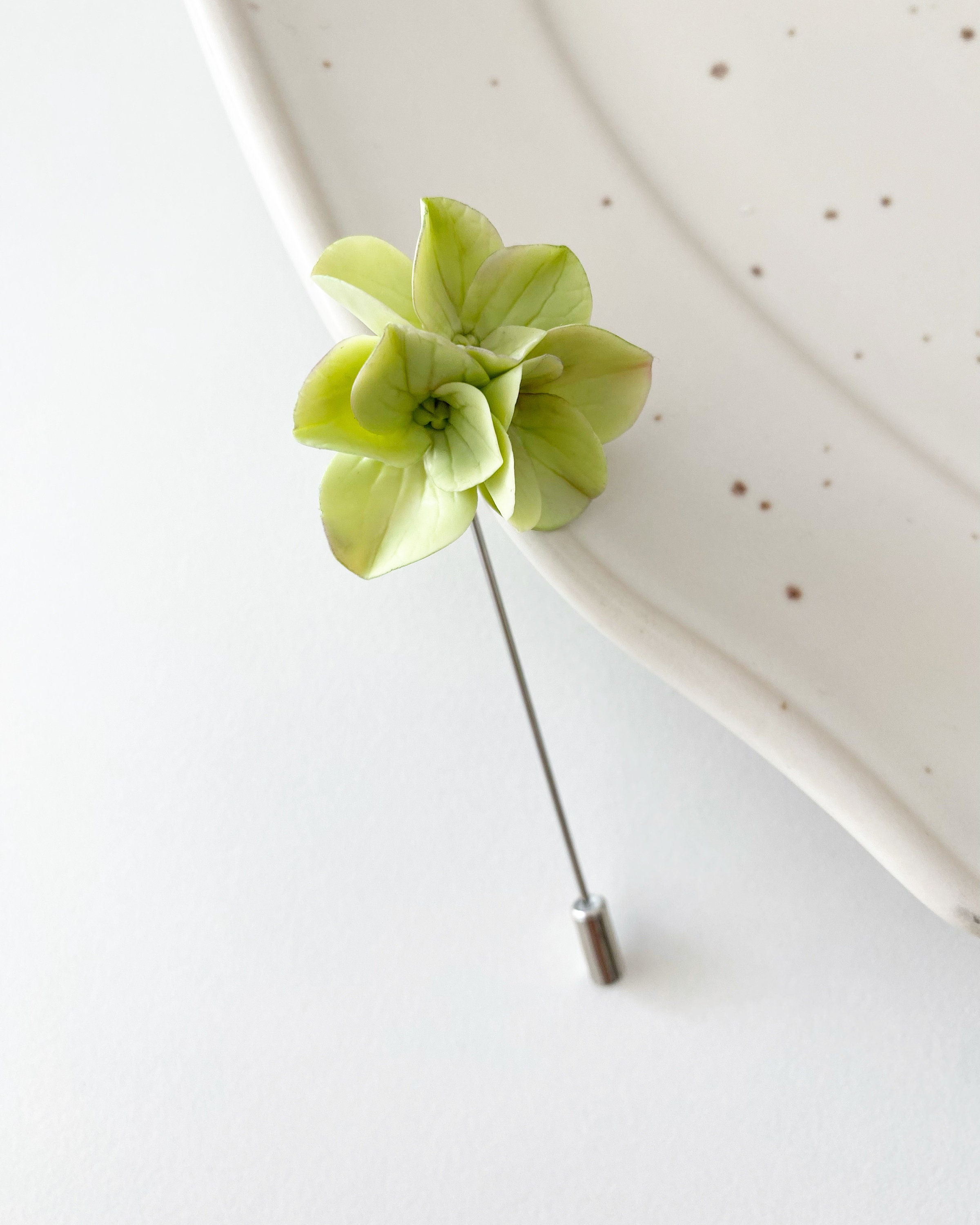 Hydrangea Lapel Pin Green Flower Lapel Pin Wedding Boutonnière Groom ...