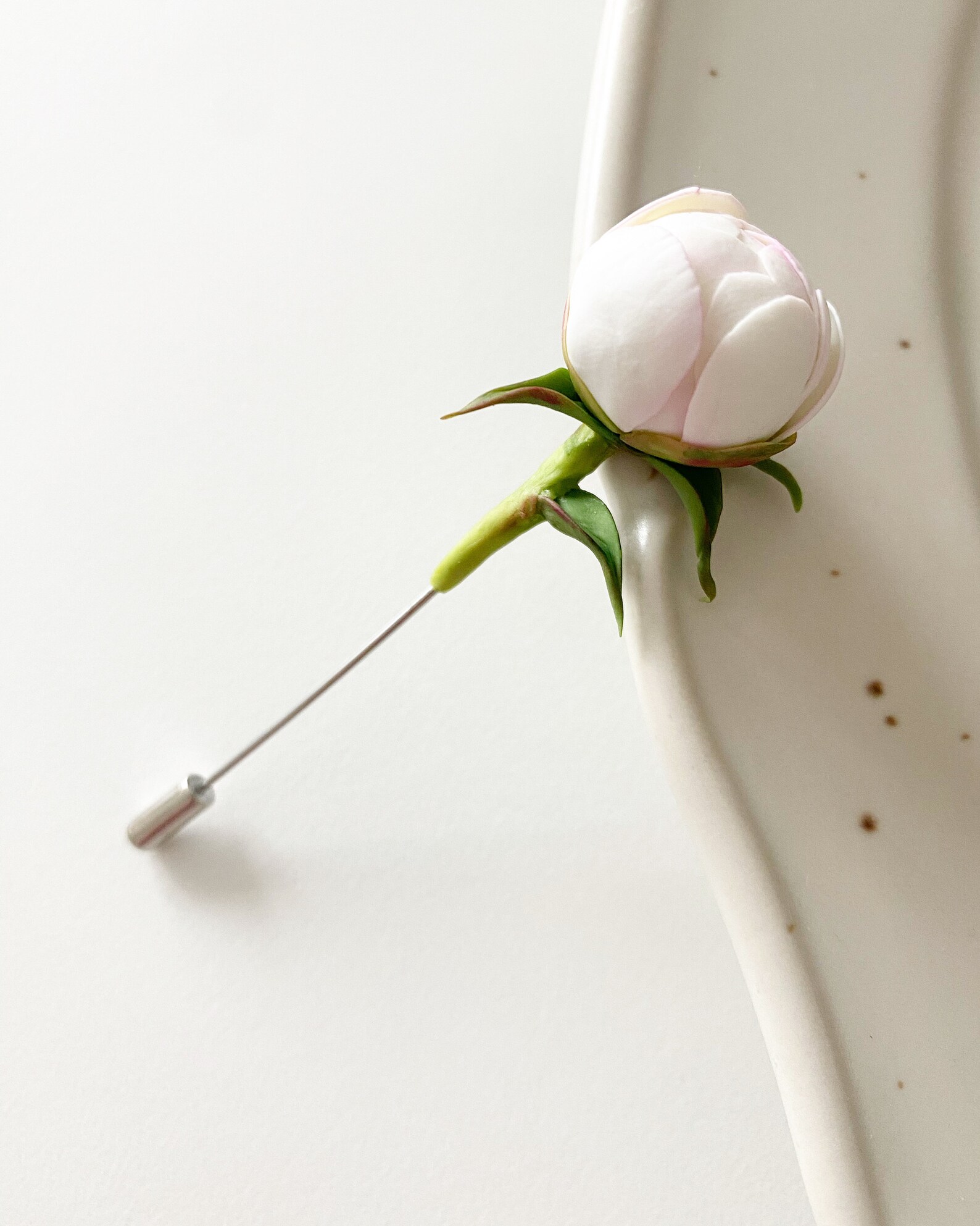 Peony Lapel Pin White Flower Lapel Pin Bud Peony Needle Brooch Wedding ...