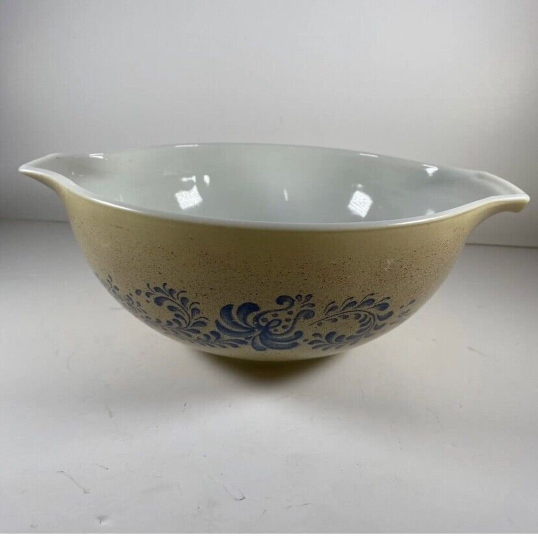 Pyrex Homestead Cinderella Mixing Bowl Beige Blue Floral Pattern USA - Etsy