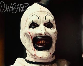 David Howard Thornton Autographed Terrifier 8x10 Photo - Art the Clown ...