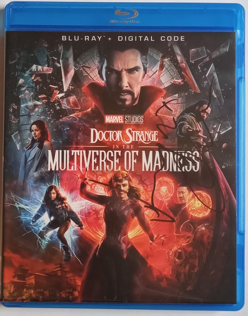 Elizabeth Olsen Autographed Signed Doctor Strange in the Multiverse of ...