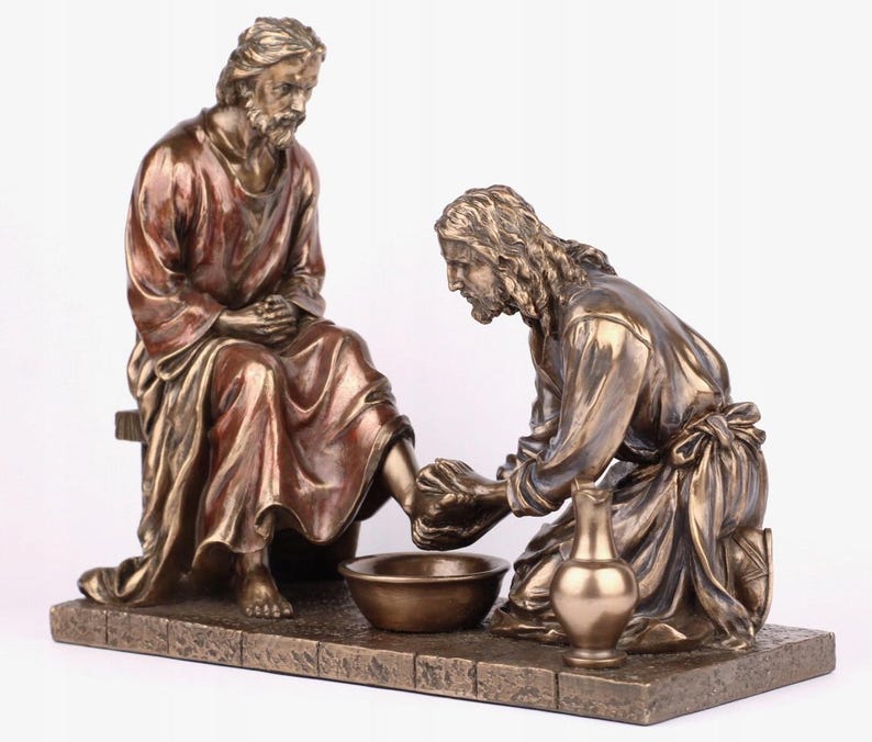 Jesus Washing His Disciples' Feet Statue - Symbol of Humility Figure ...