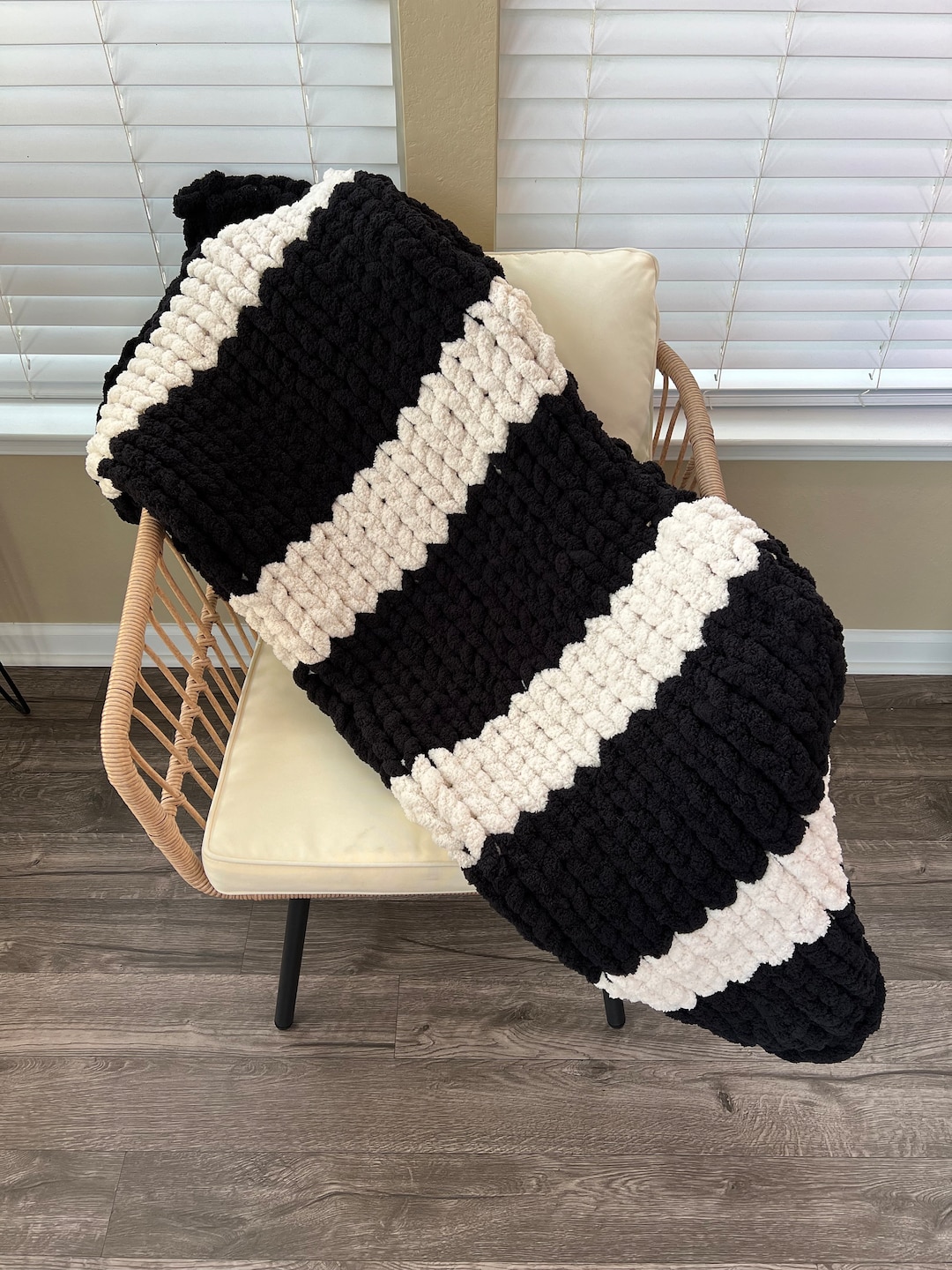 Black and Ivory Chunky Knit Blanket Hand Knit Cozy Throw Blanket 40in X ...