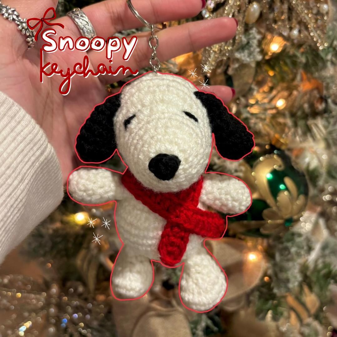 Crochet Snoopy Keychain, Snoopy Accessories//peanuts Character - Etsy
