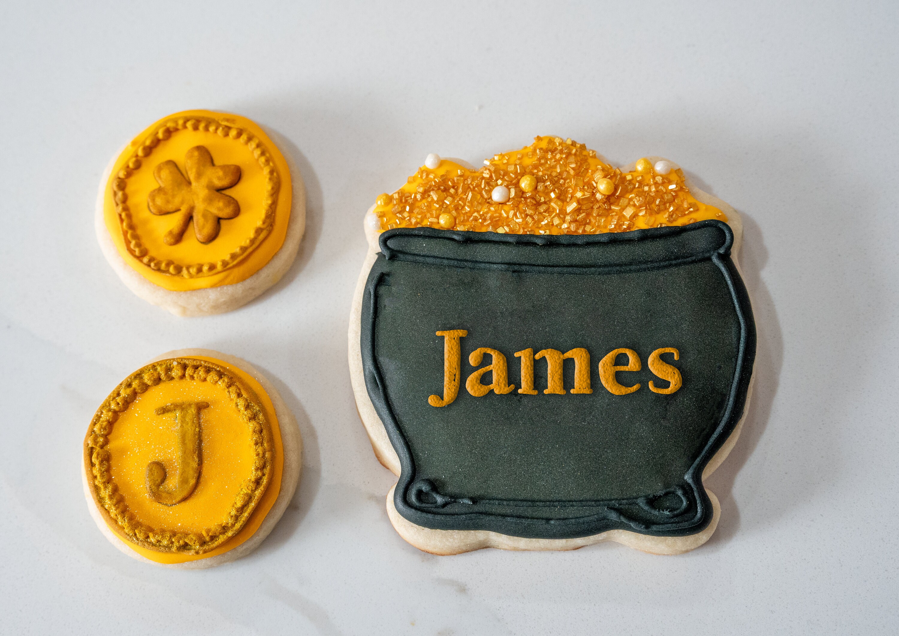 Personalized Cookie for St Patricks Day, Pot of Gold Cookie With Lucky ...