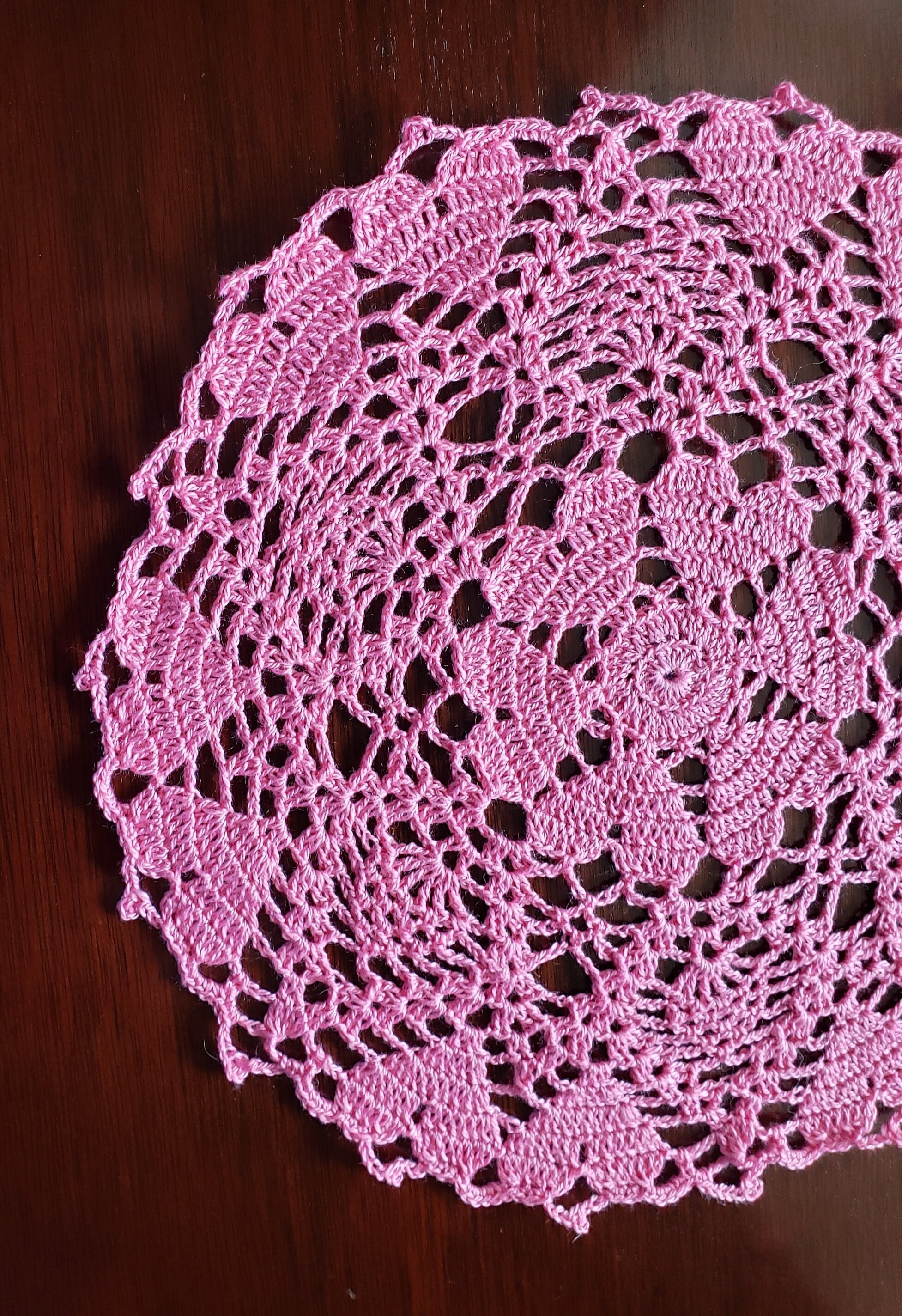 Round Crocheted Heart Motif Doily in Red, Pink or White With Pink - Etsy