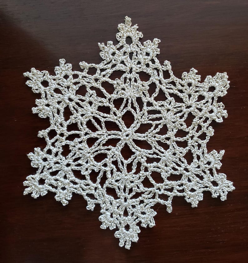 White With Gold 7” OR Silver 8” Thread Snowflake Crocheted Doily - Etsy