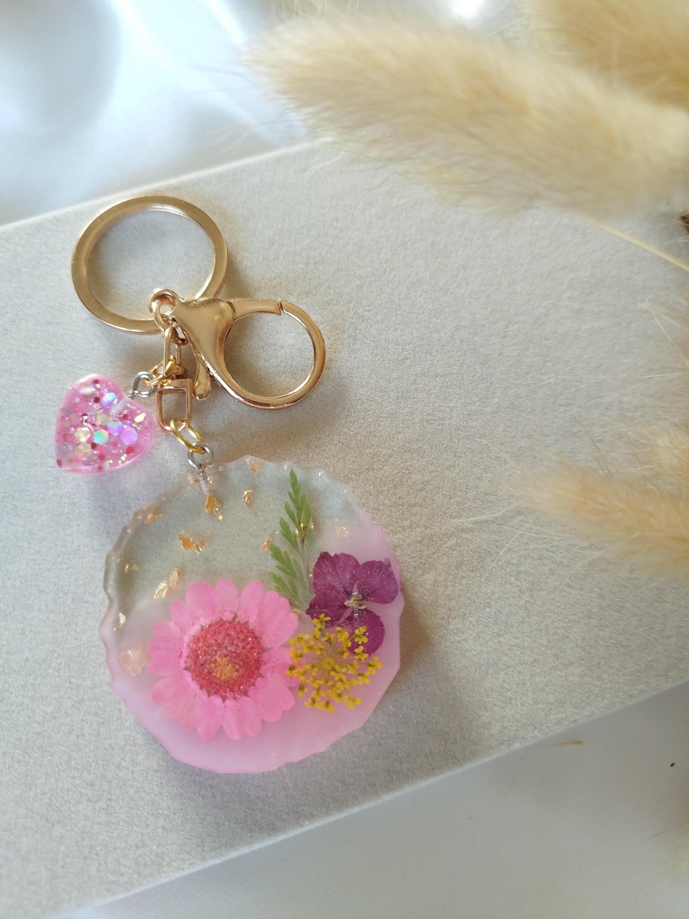 Resin Keychain With Real Dried Flower / Personalized Handmade Bag ...