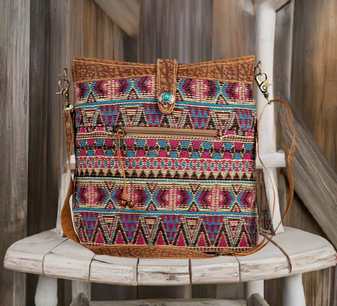 Western Style Bag - Myra Shoulder Bag - Crossbody Purse With Adjustable ...