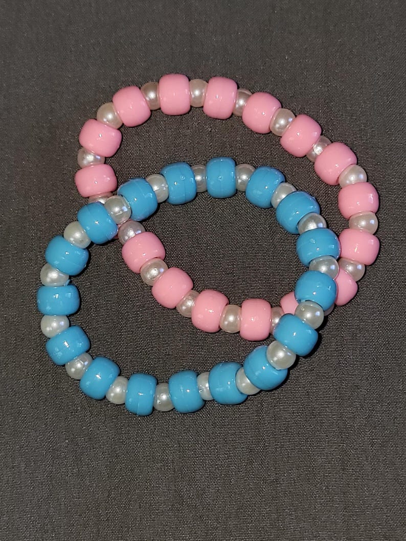 Gender Reveal Beaded Bracelet Set – Blue, Pink, and Neutral Pearl ...
