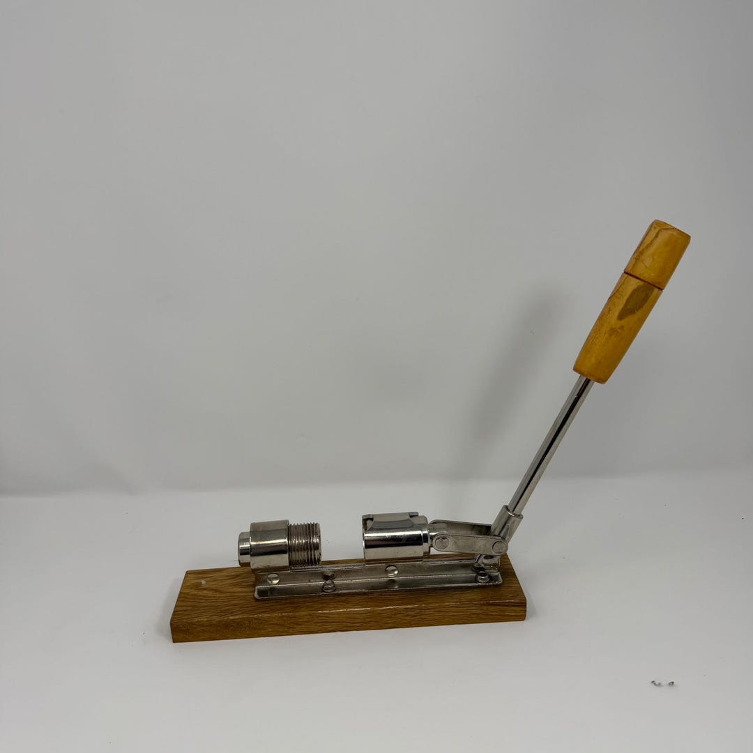 Vintage Reed's Rocket Nut Cracker Model 816 USA Pecan Walnut - Etsy