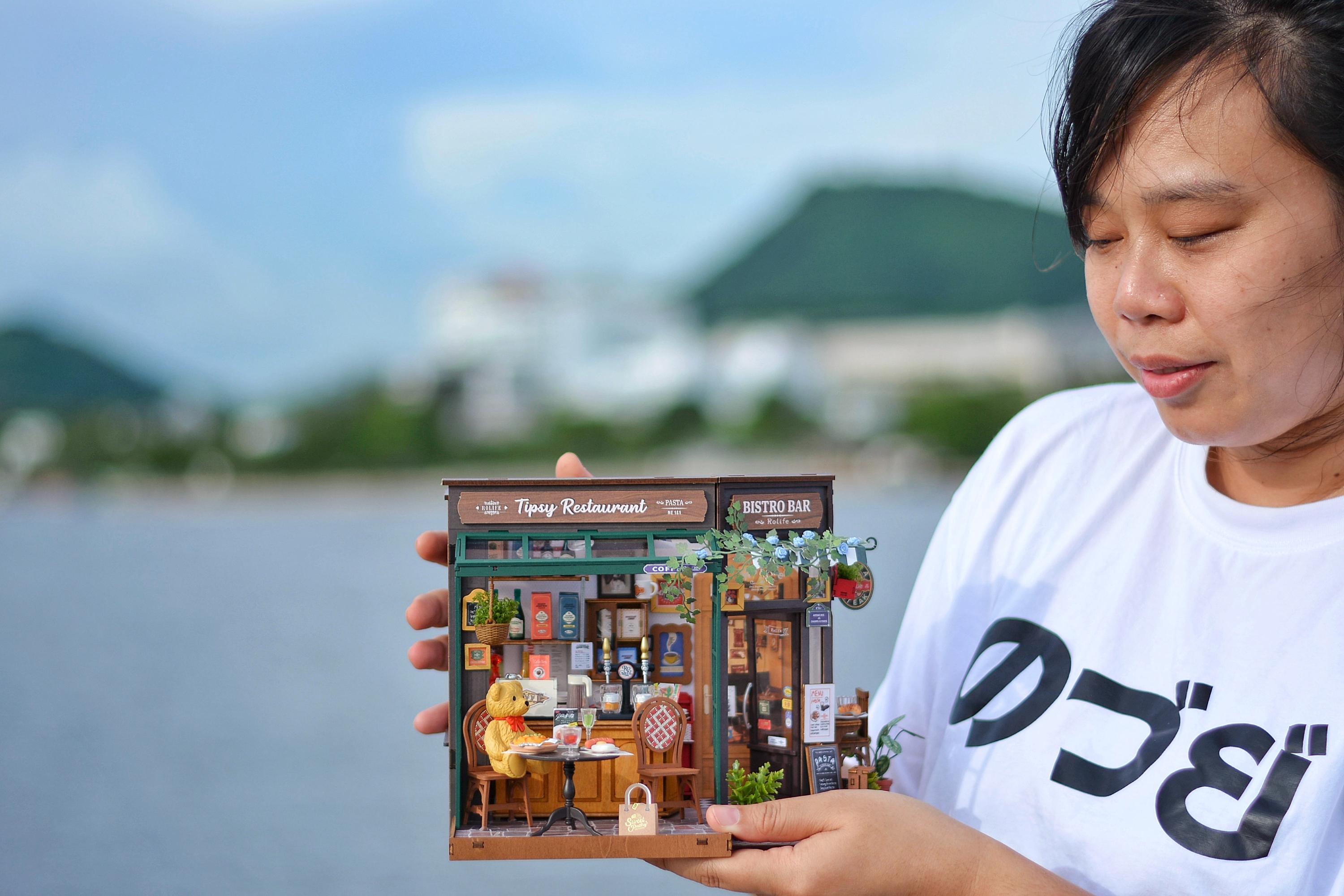 Miniature Bistro Bar Diorama: 3D Puzzle or Assembled IAMIN Decor - Etsy