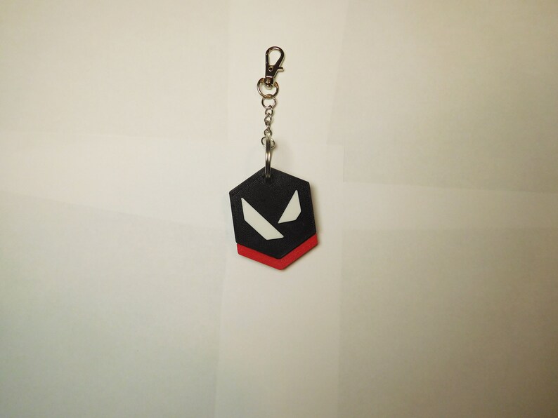 Riot Gun Buddy Keychain - Fist Bump Gun Buddy | VALORANT Gift Keychain ...