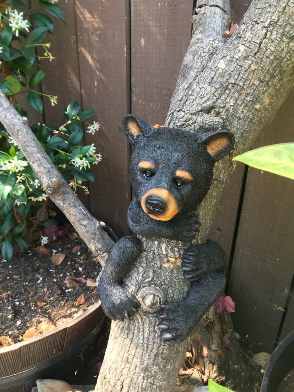 Garden Peeker Tree Hugger Outdoor Tree Sculpture Baby Bear up a Tree ...