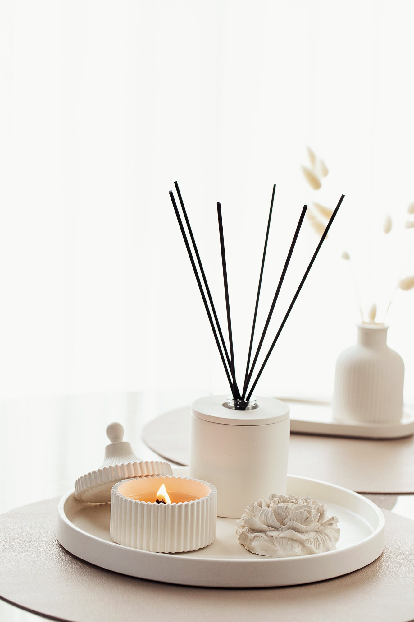 Luxury Home Fragrance Gift Set Candle, Large Round Tray and Gypsum ...