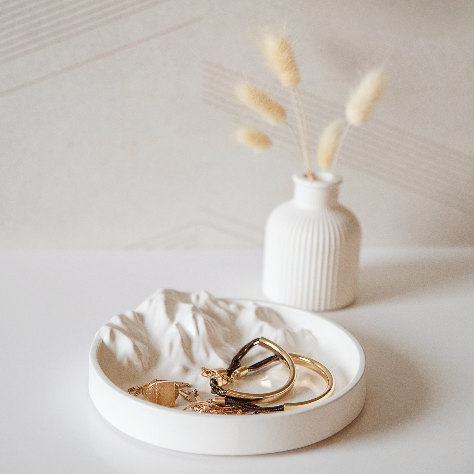 Gypsum Tray With Stunning Relief Detail for Fragrances and Jewelry - Etsy