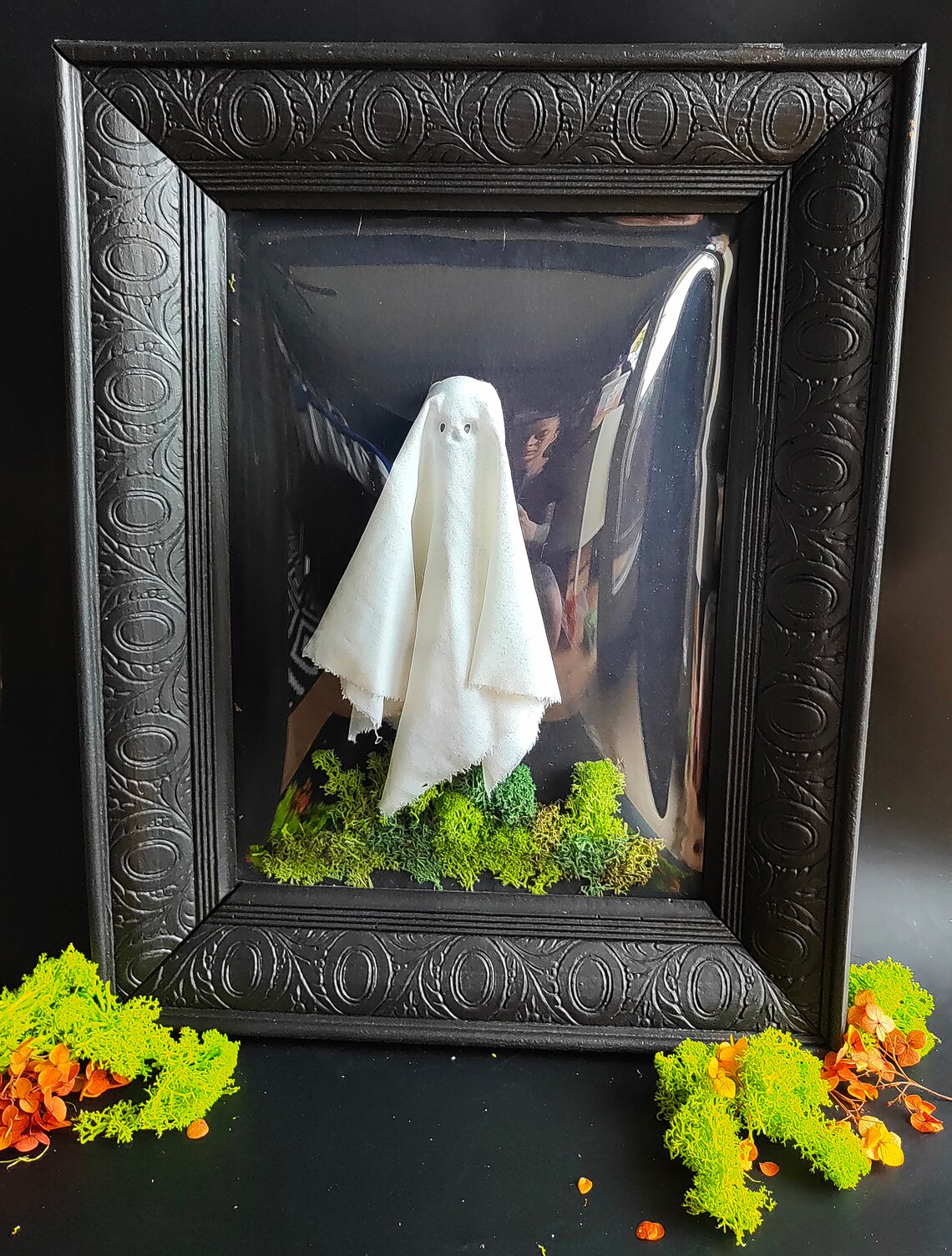 Vintage Convex Domed Glass Frame With a Ghost Alternative Creppy Gift ...