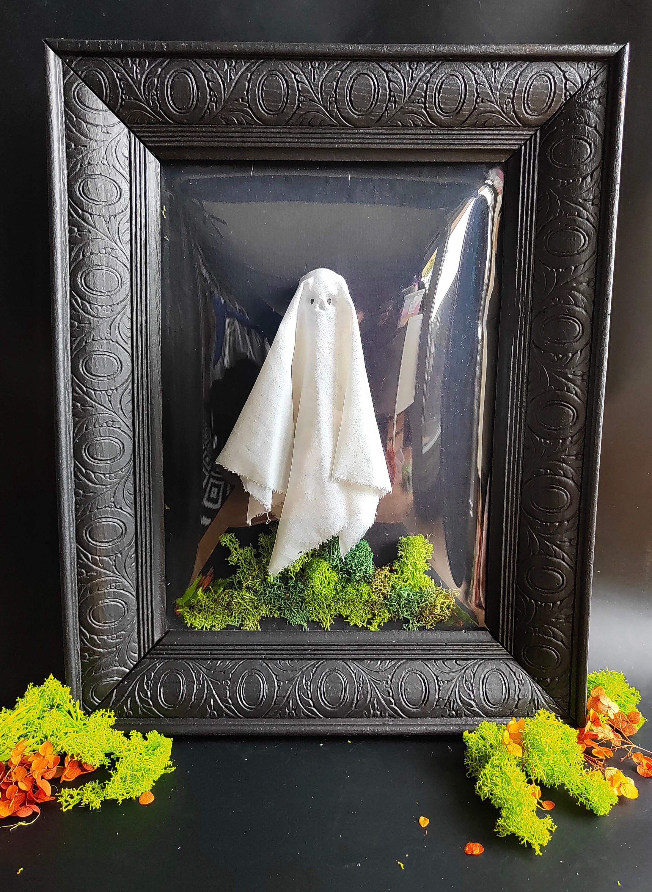 Vintage Convex Domed Glass Frame With a Ghost Alternative Creppy Gift ...