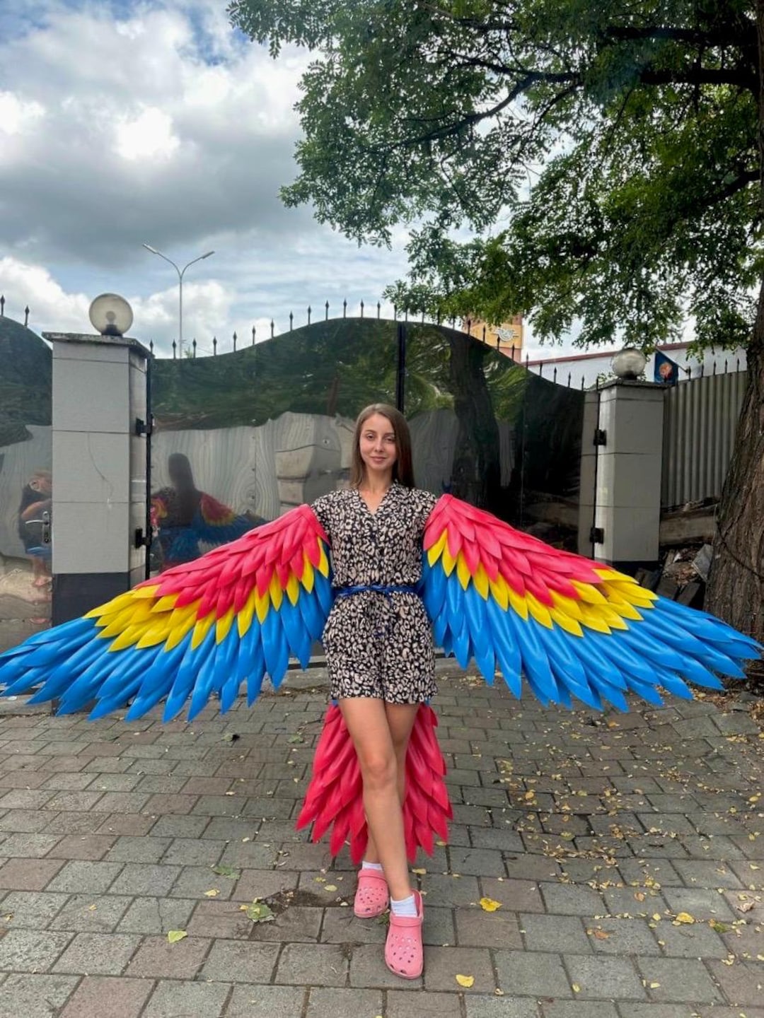 Macaw Bird Costume Wings and Tail, Adult Flexible Ara Parrot Wings ...