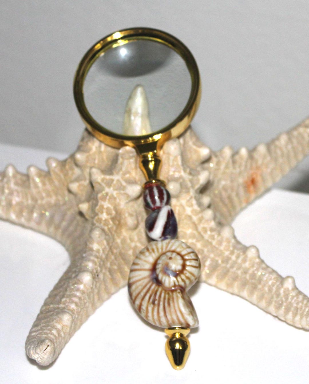 Magnifying Glass +5 Strength Hand Held in Gold ... Beaded With Large ...