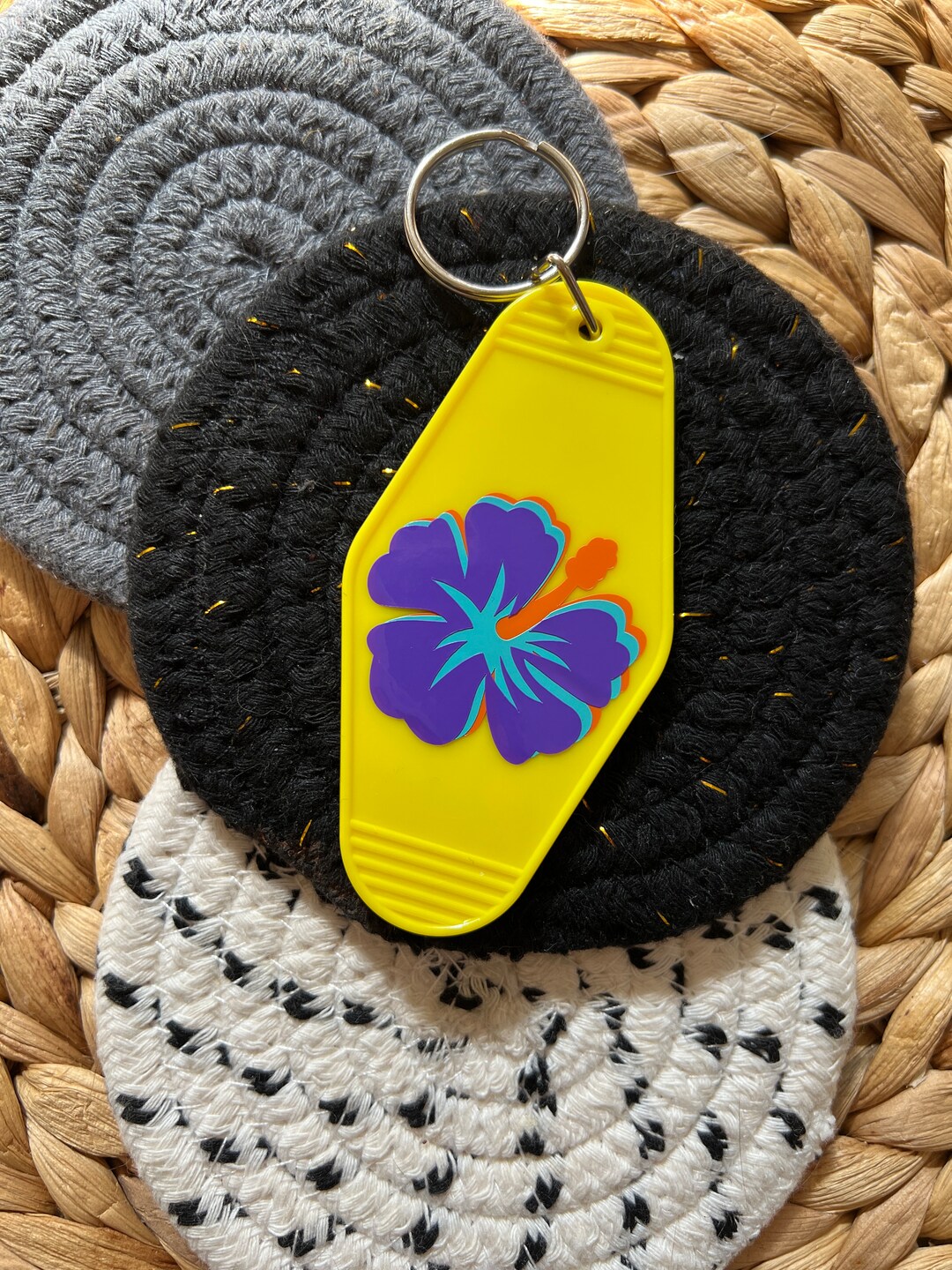 Hibiscus Vintage Style Motel Keychain - Etsy