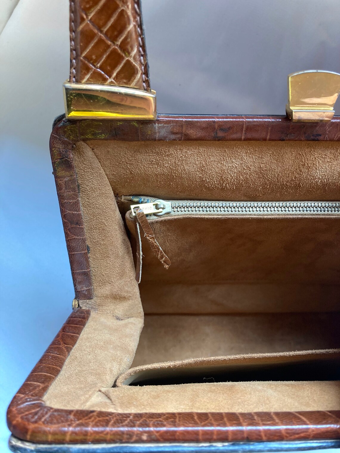 Divine Vintage Exotic Leather Stand Alone Top Handle Free Standing ...