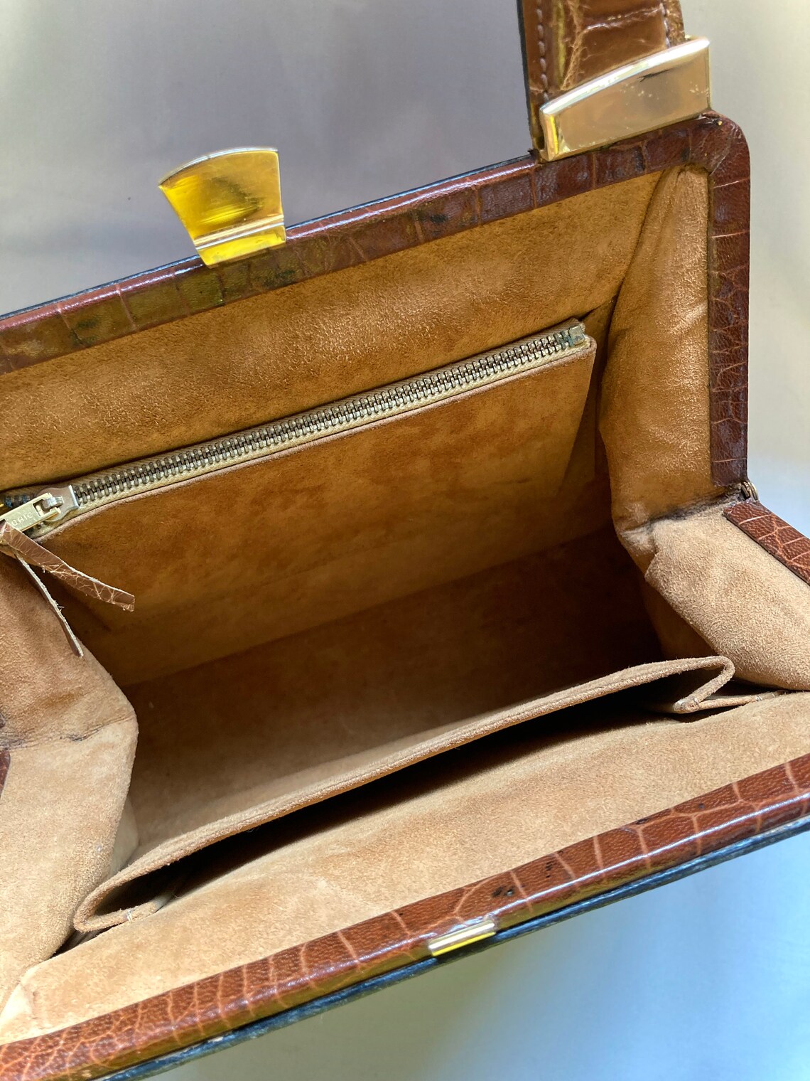 Divine Vintage Exotic Leather Stand Alone Top Handle Free Standing ...