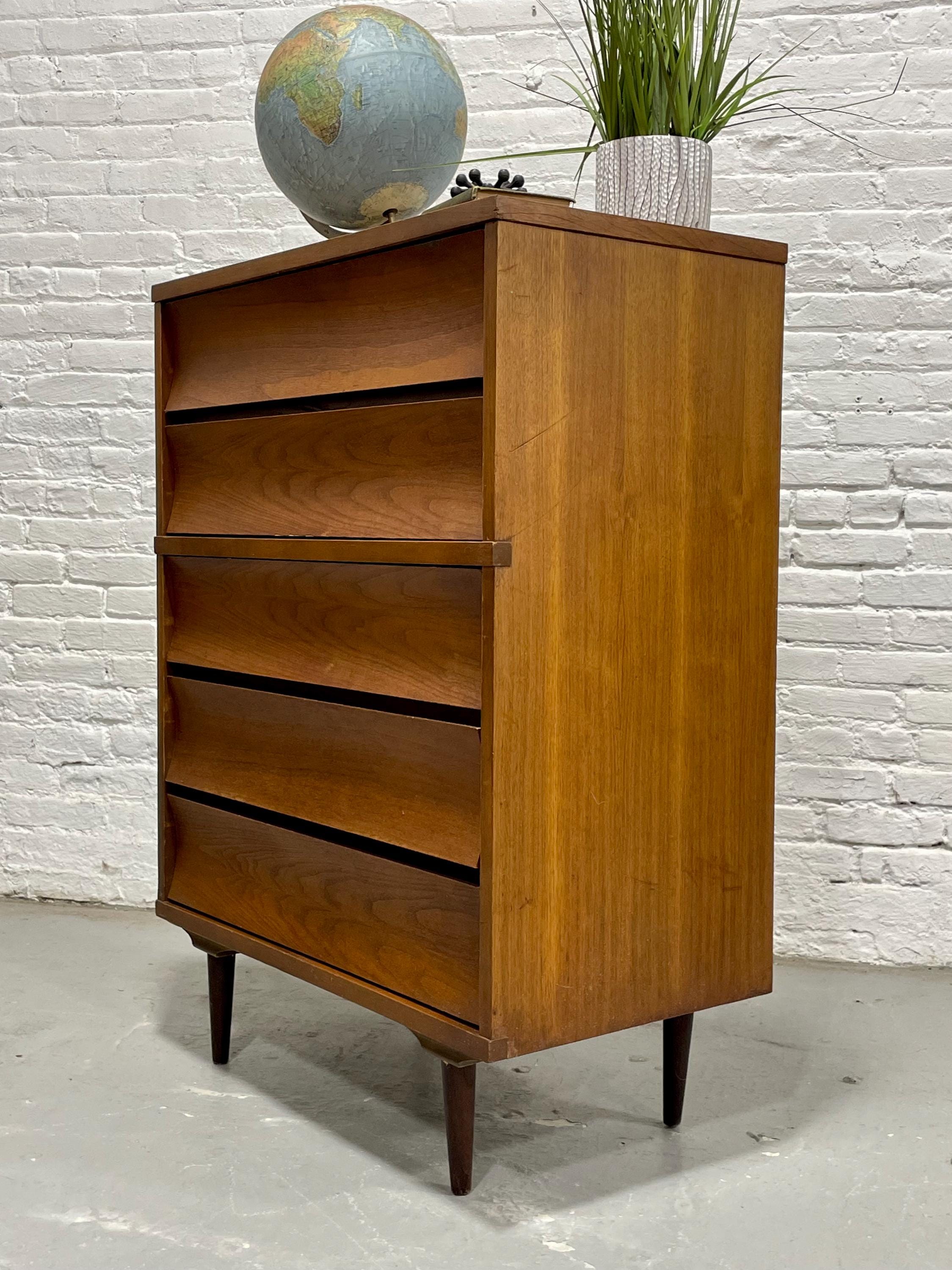 Mid Century MODERN Scalloped Drawer DRESSER by Johnson Carper, C. 1960 ...