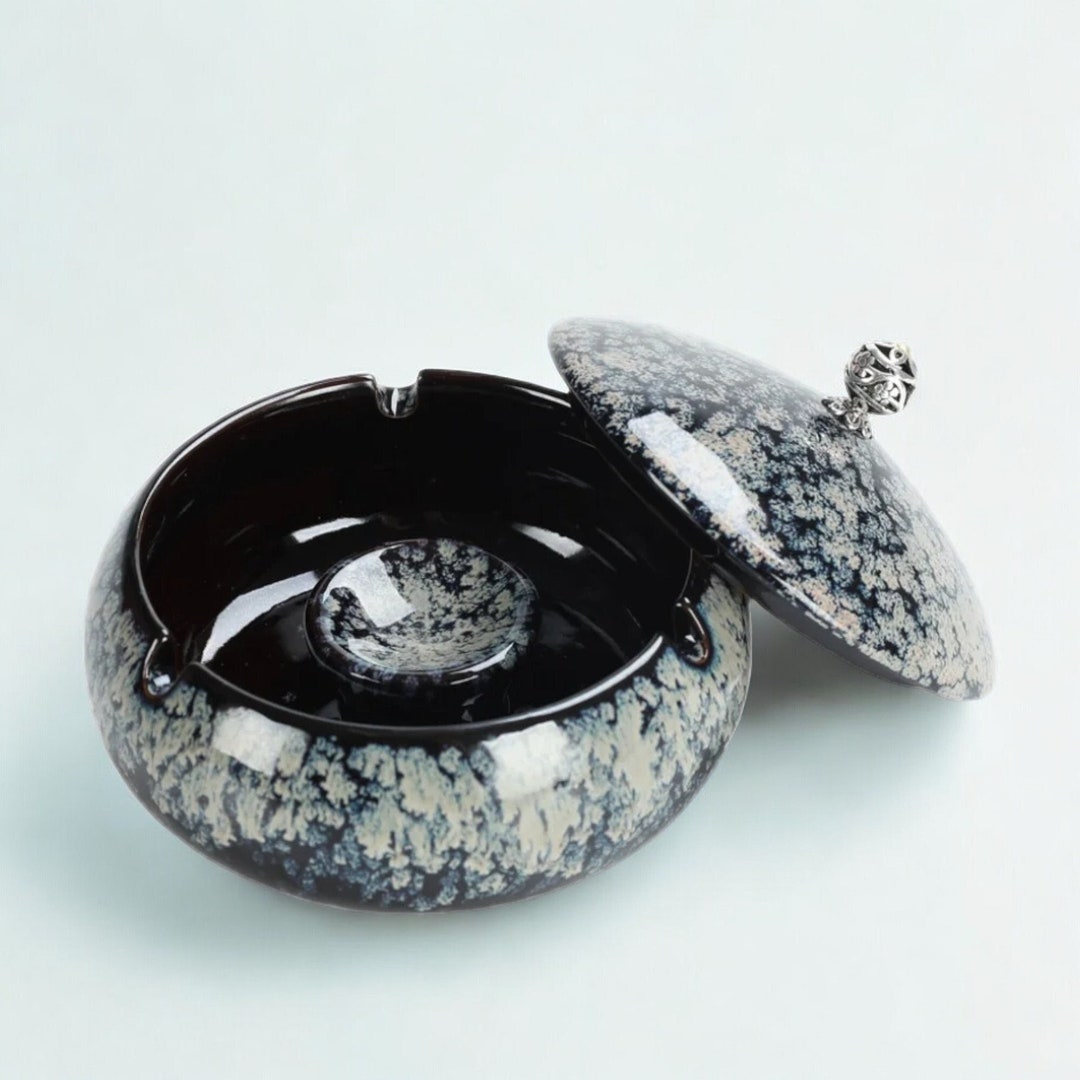 Ceramic Ashtray With Lid, Retro Cigarette Accessory, Windproof Ashtray ...