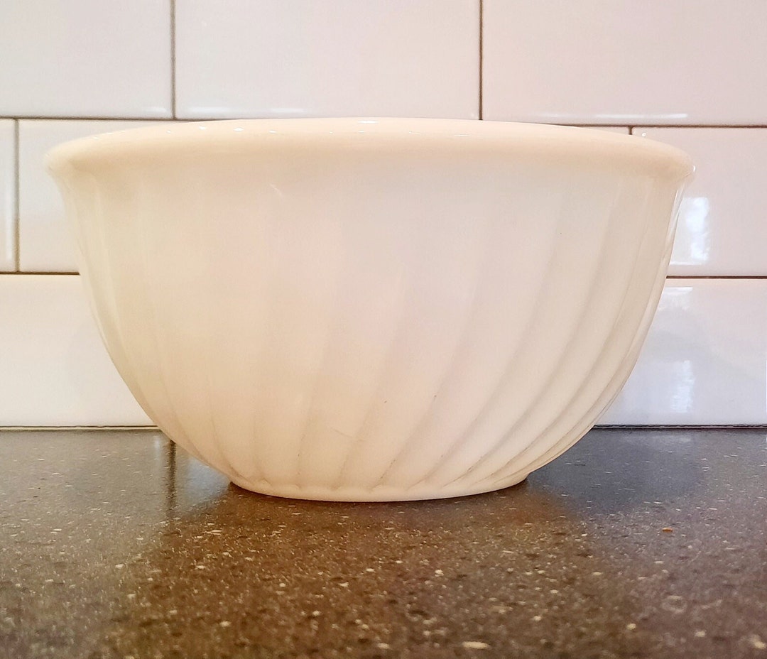 Fire King Swirl Mixing Bowl in White, 9 - Etsy