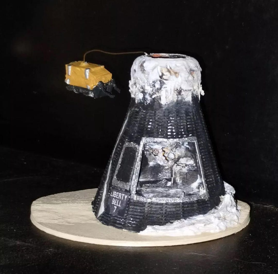 Custom 1/24 Gus Grissom Mercury Capsule Liberty Bell 7 Recovery With ...