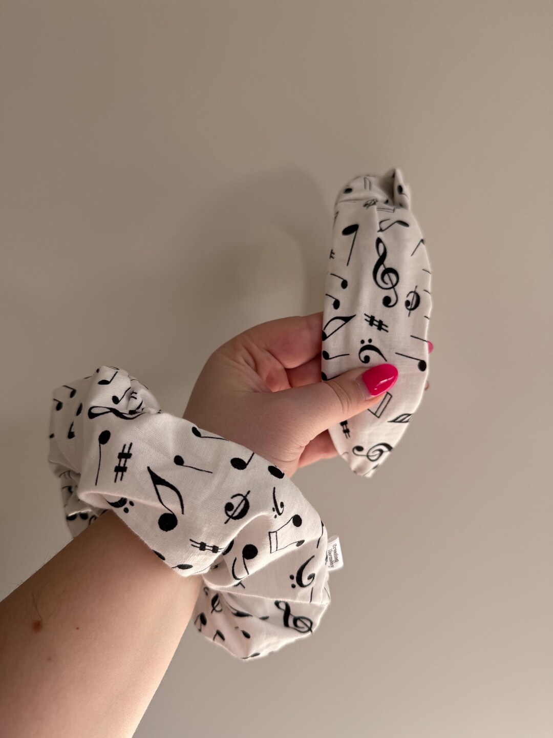 Simple Black and White Music Symbols Knotted Headband - Musical Notes ...