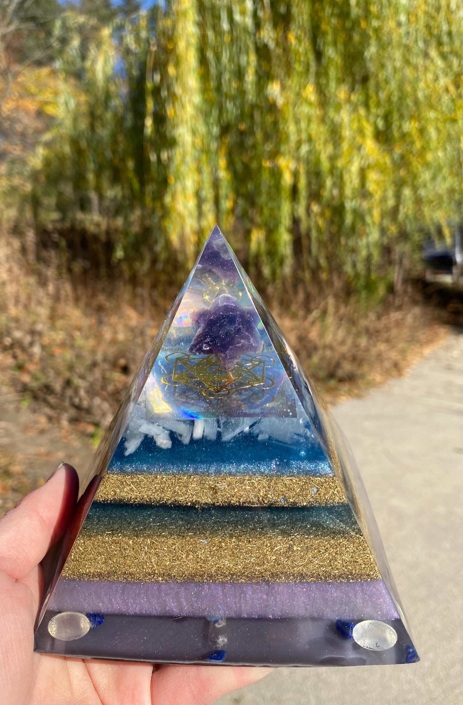 Indigo Orgonite Pyramid: Amethyst Merkaba, Lapis Lazuli & Quartz - Etsy