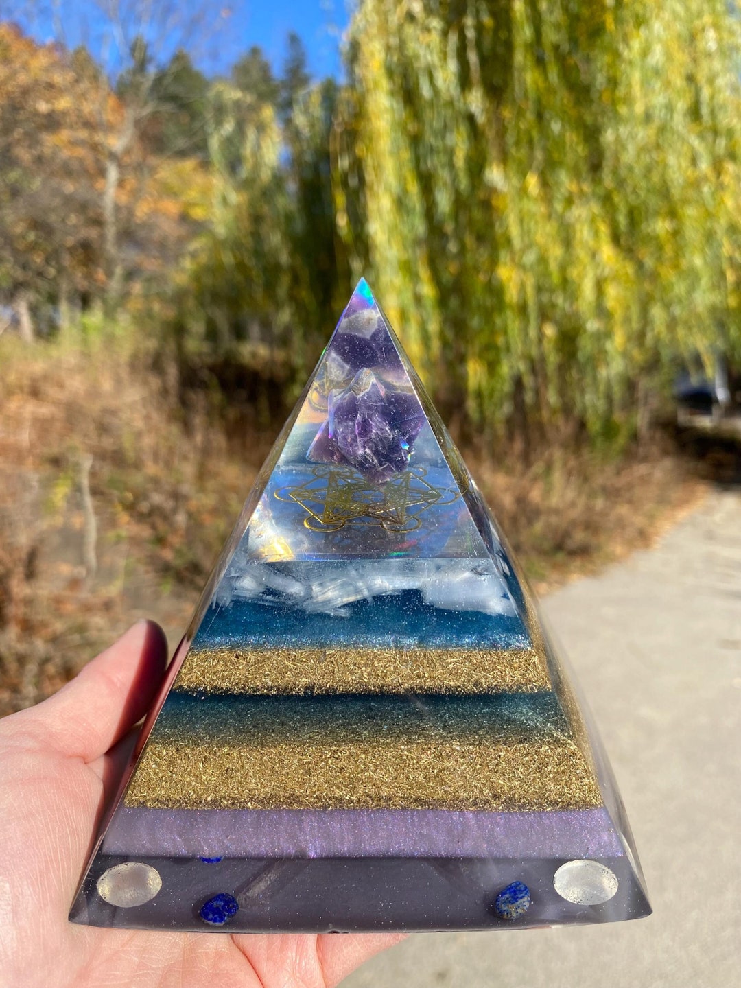 Indigo Orgonite Pyramid: Amethyst Merkaba, Lapis Lazuli & Quartz - Etsy