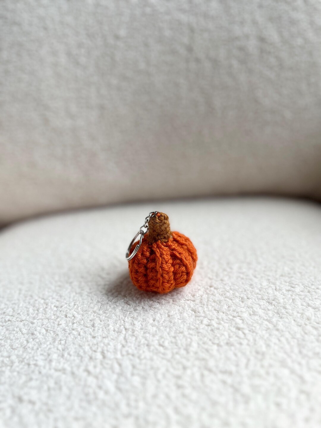 Mini Pumpkin Keychain Amigurmi- Crochet Cute Halloween Pumpkin, Crochet ...