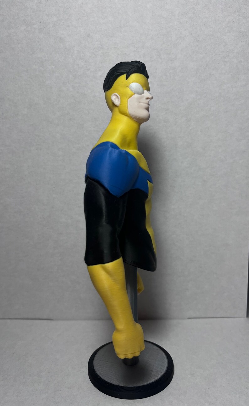 Invincible 3d Printed Multicolored Bust Mark Grayson Invincible Amazon ...