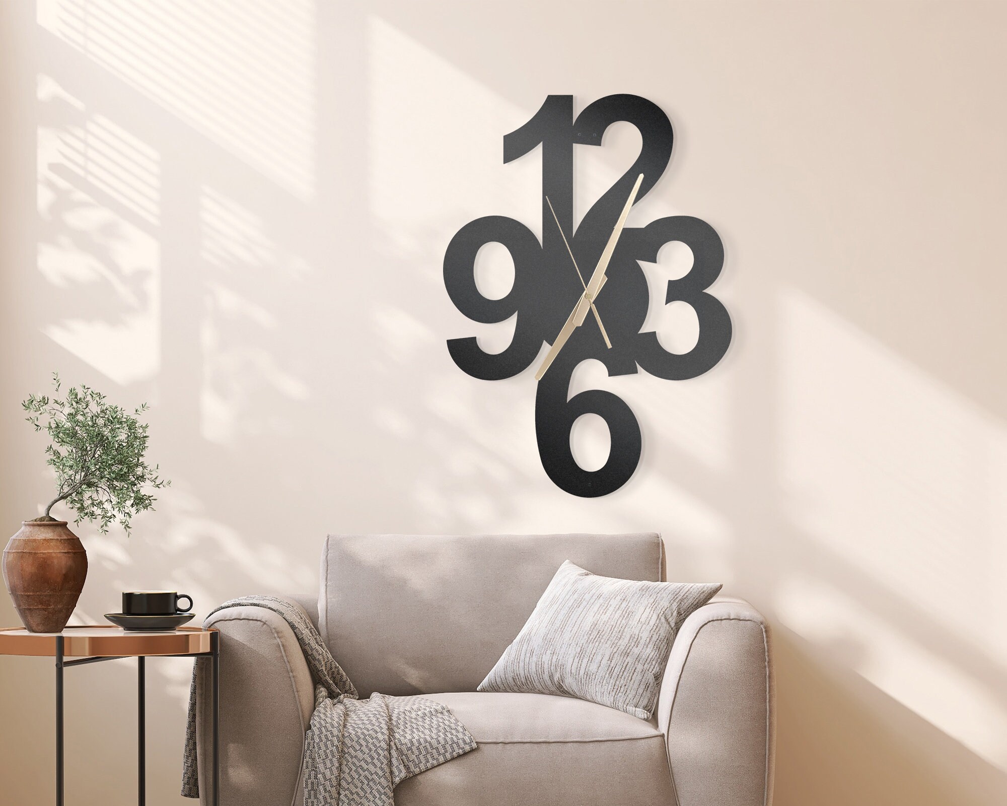 Metal Wall Clock With Numbers, Number Wall Clock With Gold Hands ...