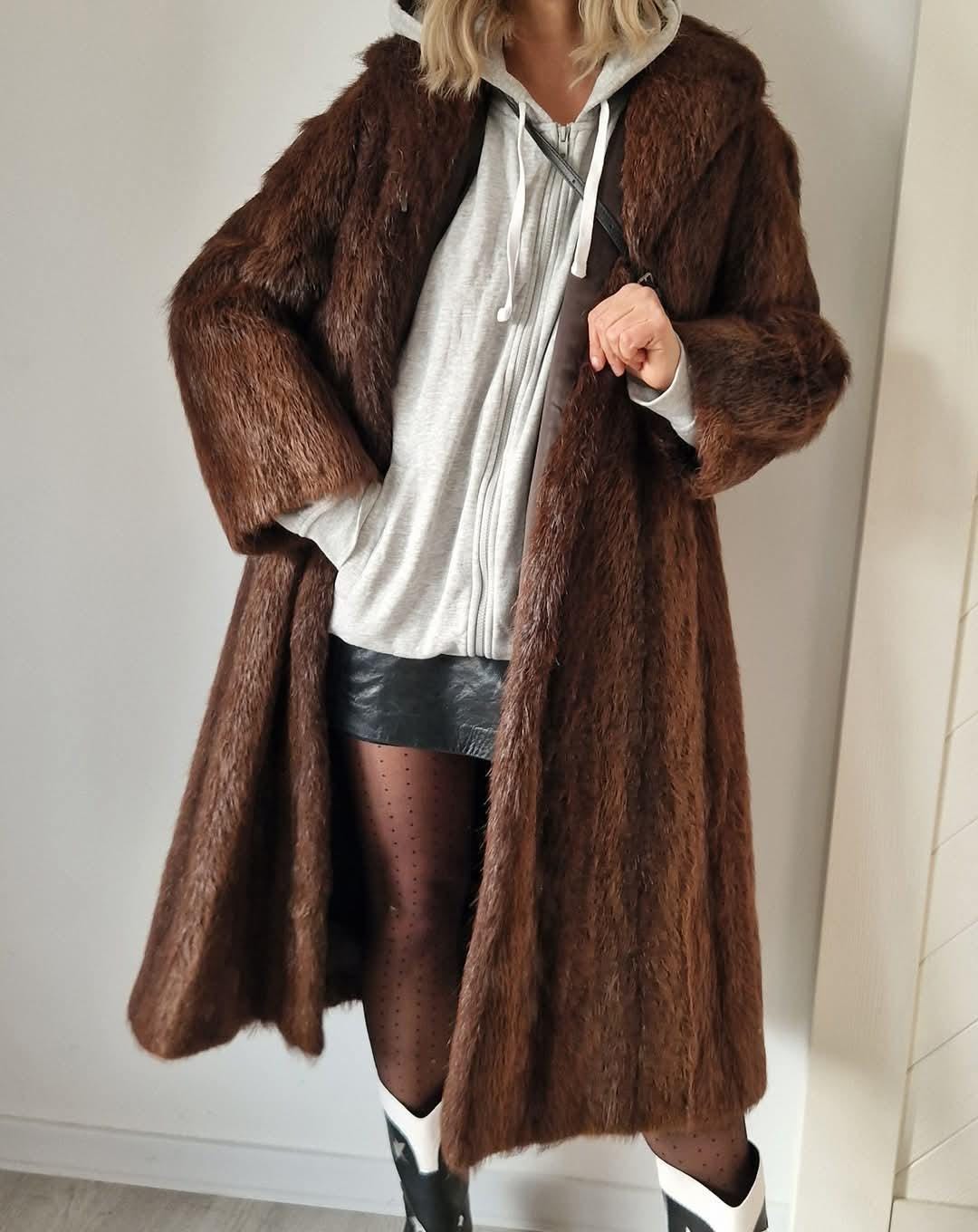 Viral Real Natural Viral Vintage 80's 90's Brown Nutria Fur Long Fur ...