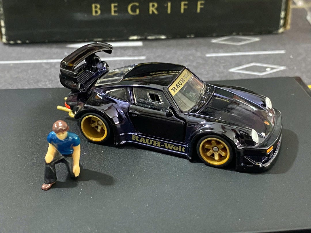 2020 Hot Wheels RLC Exclusive Club RWB Porsche 930 Akira Nakai Figure ...