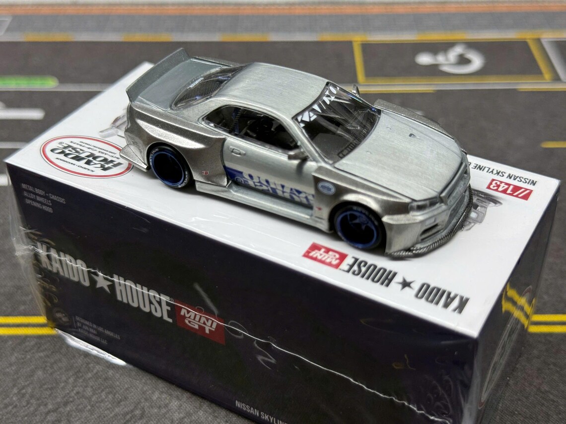 Mini GT X Kaido House R34 Shinjuku Chase KHMG143 Diecast (+ Free ...