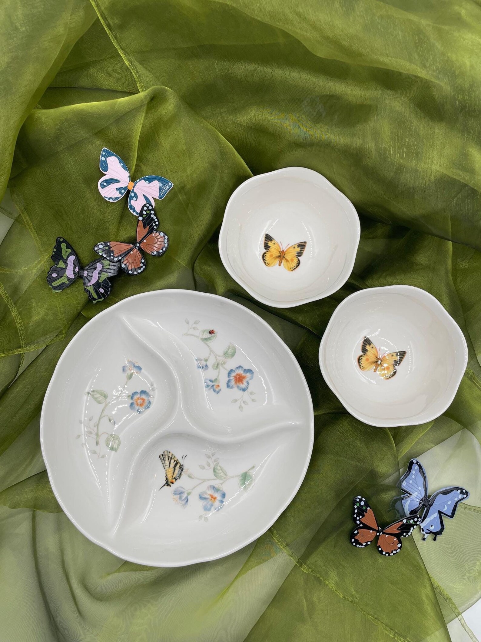 Lenox 'butterfly Meadow' Divided Tri Serving Dish and 2 Dessert Bowls - Etsy
