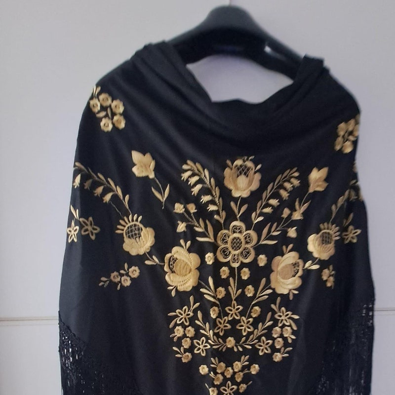 Spanish Shawl - Etsy