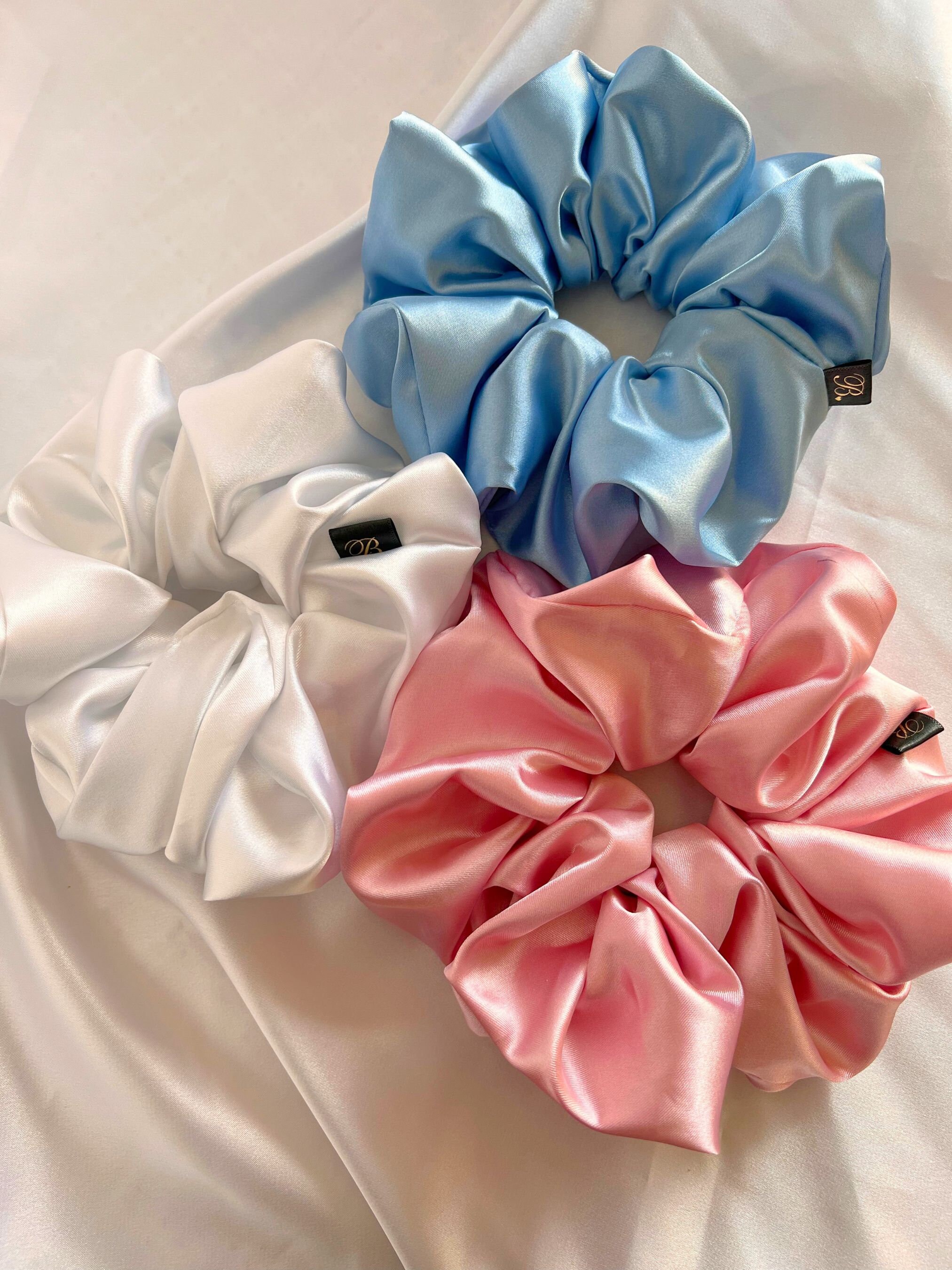 JUMBO XL Premium Scrunchie B. LUVV & Co. Deluxe Satin Scrunchie 17 ...