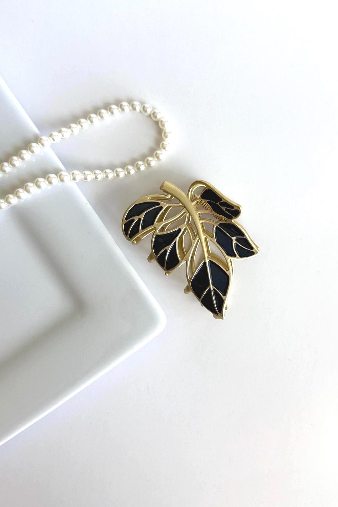 Leaf Claw Clip, Black & Gold Metal Hair Clip, Botanical Hair Jewelry ...