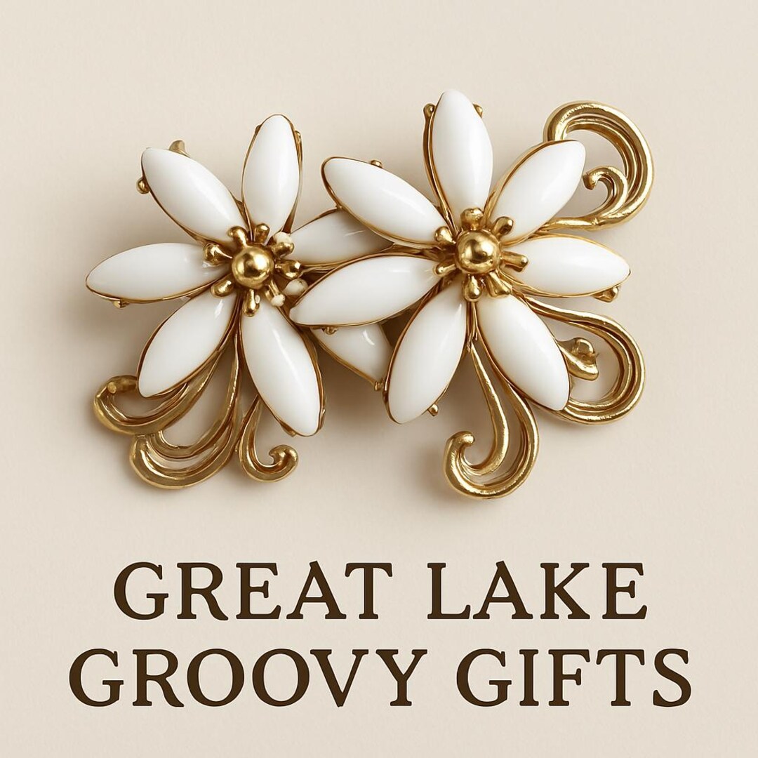 Vintage Signed Napier Milk Glass Flower Brooch, Gold Tone Mid-century ...