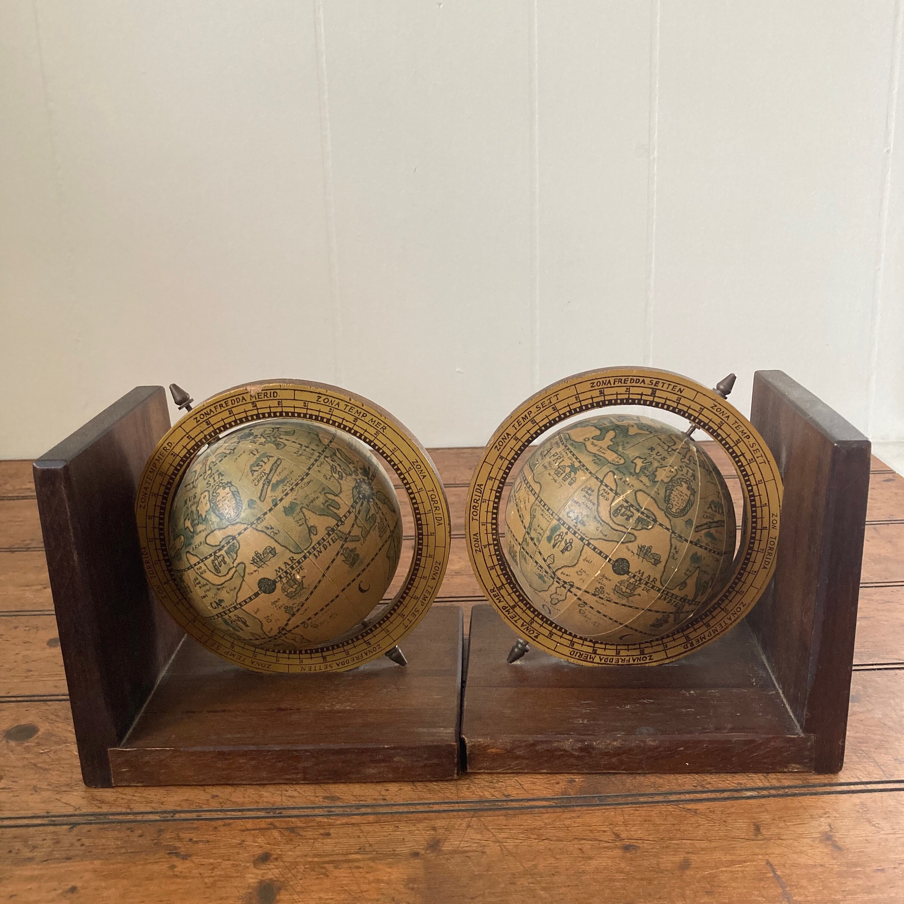 Pair of Old World Italian Vintage Globe Bookends. Dark Academia. Home ...
