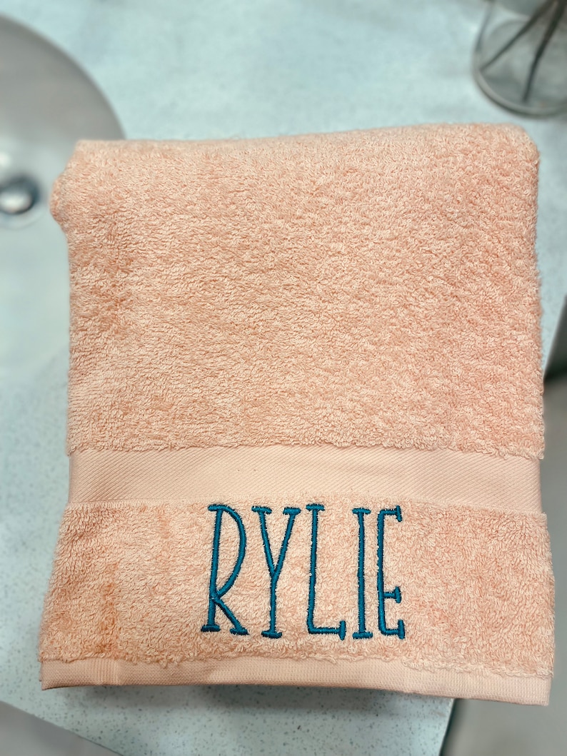 Personalized Bath Towel, Embroidered Towel, Monogrammed Bath Towel ...